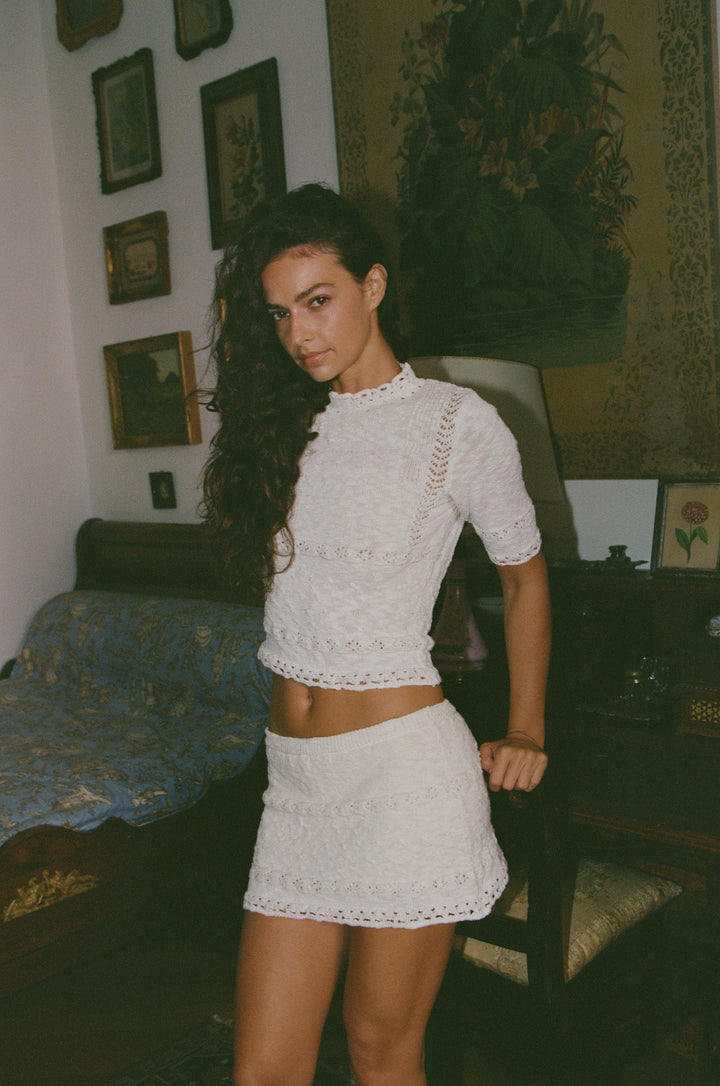 Sev Top | White – With Jéan